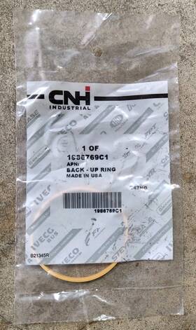 CASEIH 1986769C1 Master Brake Control Valve Up Ring Magnum